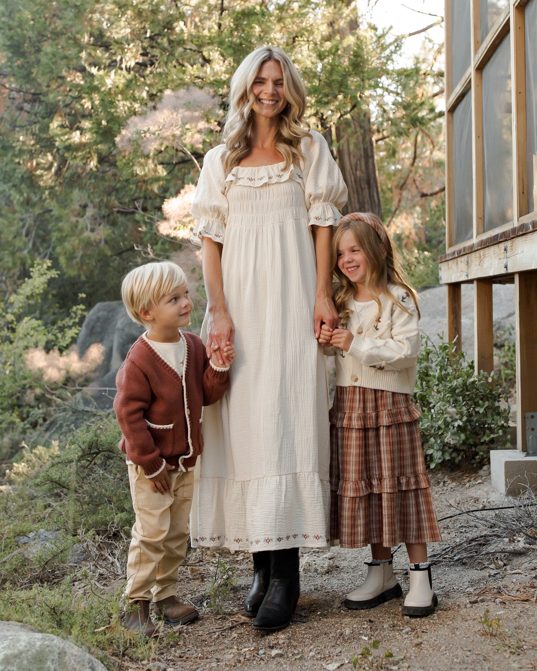 Rylee + Cru - Family Photo Edit – Page 2