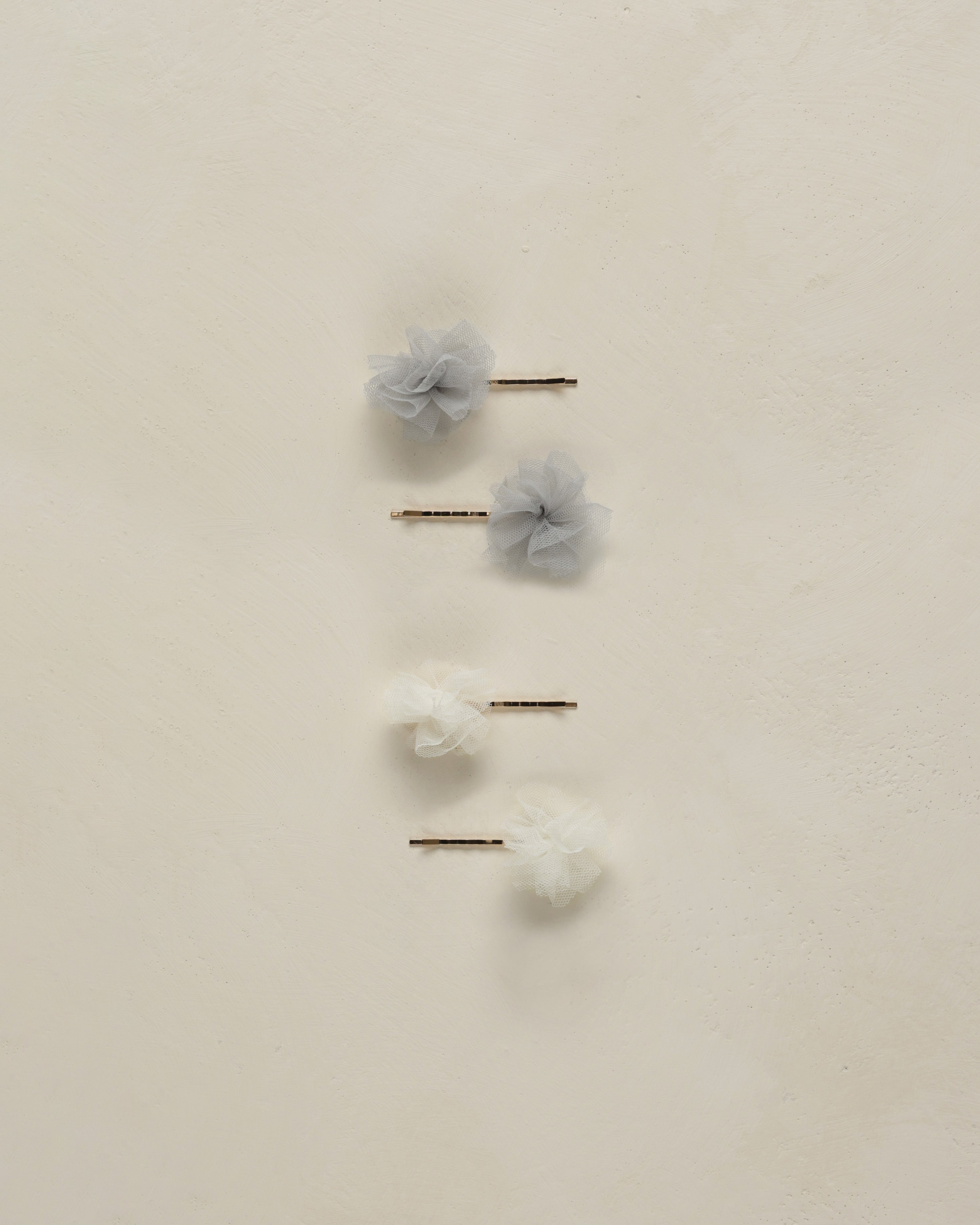 Pom Pom Pins || Ivory, Powder blue – Noralee